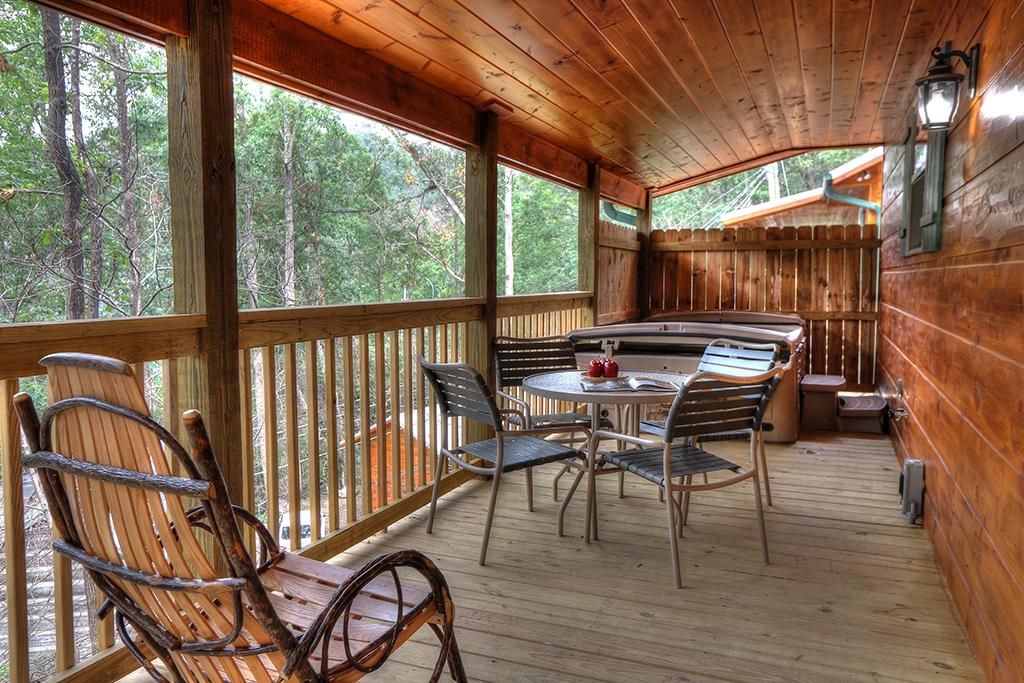 4- Animal House 1 Bedroom Cabin At Parkside Cabin Rentals