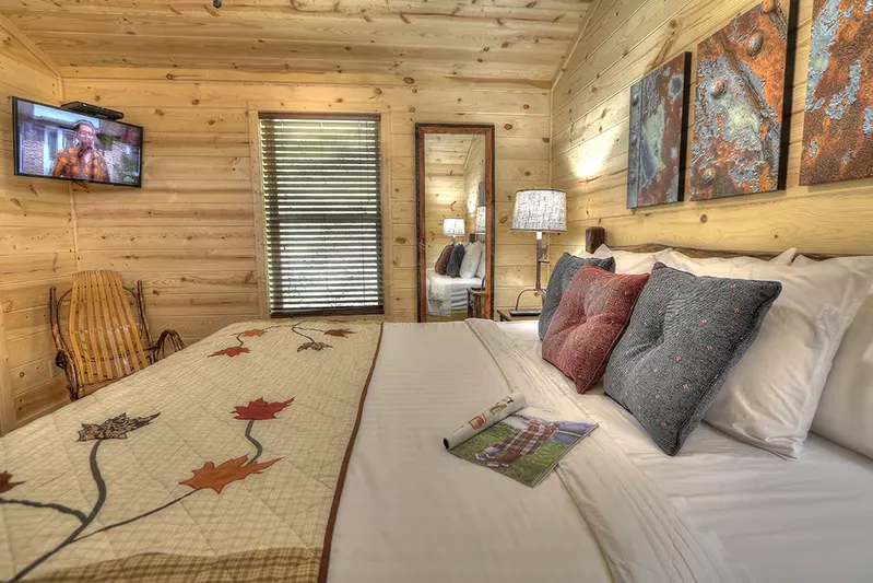 1- Tree House 1 Bedroom Cabin At Parkside Cabin Rentals