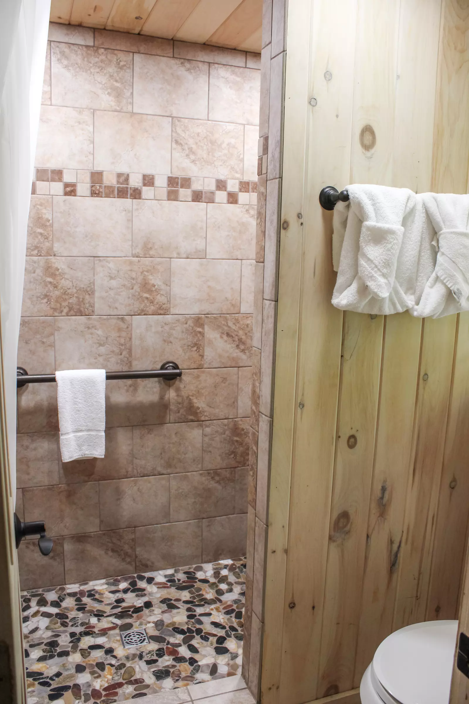 Hidden Dreams 2 Bedroom Cabin At Parkside Cabin Rentals