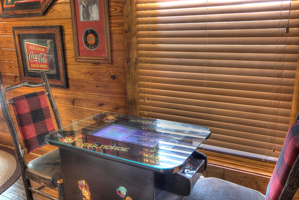 Enchanted View 2 Bedroom Cabin At Parkside Cabin Rentals