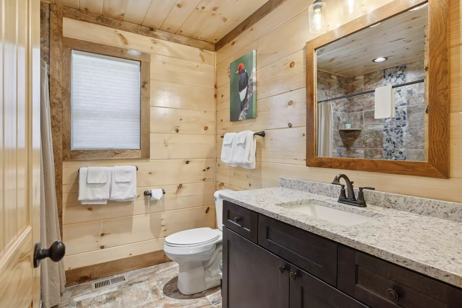 Downtown Chestnut Lodge 4 Bedroom Cabin At Parkside Cabin Rentals