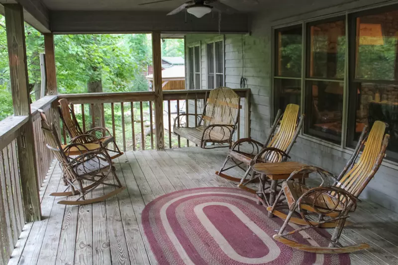 Riverside 3 Bedroom Cabin At Parkside Cabin Rentals