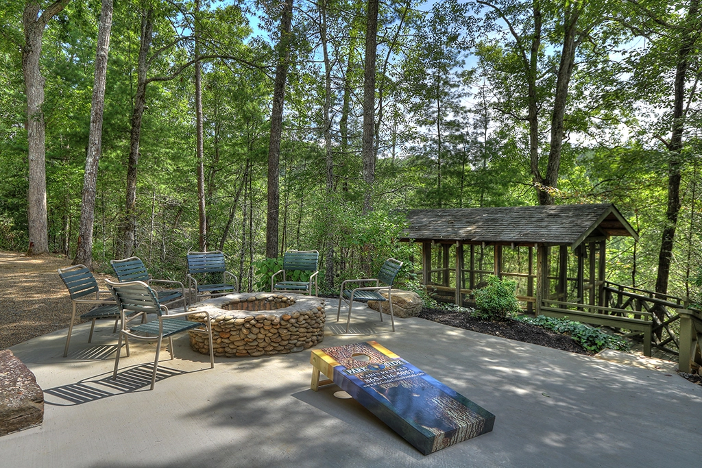 Twin Pines 2 Bedroom Cabin At Parkside Cabin Rentals