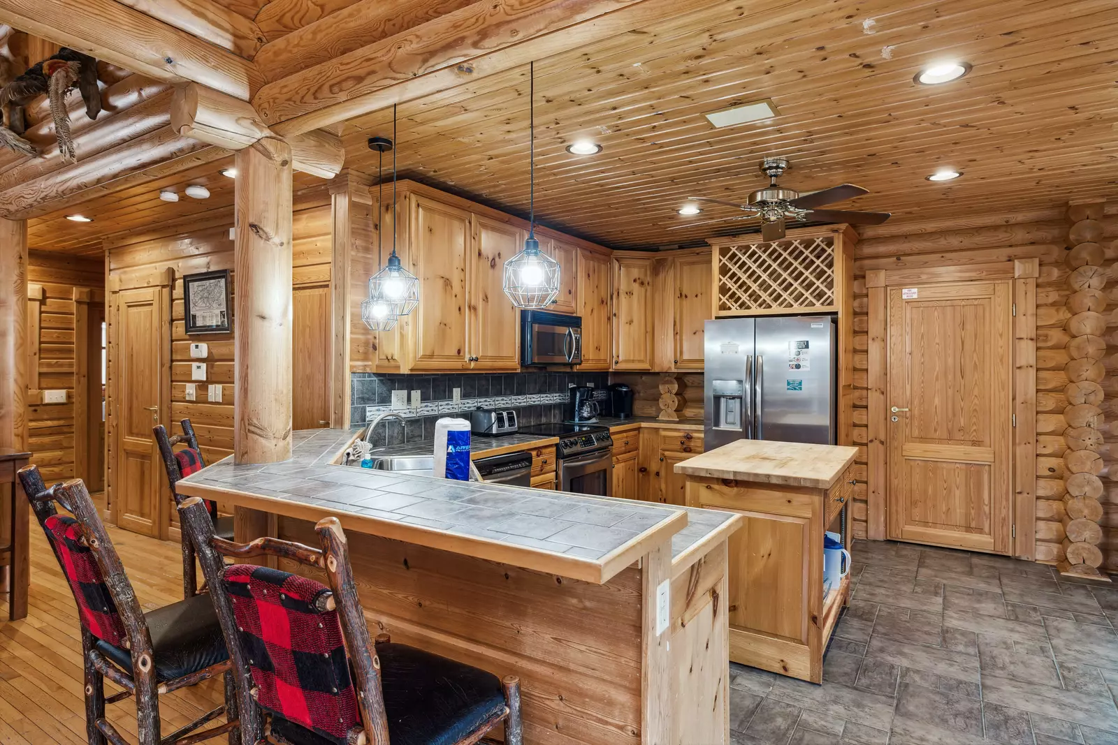 Ogle Lodge on the River 4 Bedroom Cabin At Parkside Cabin Rentals
