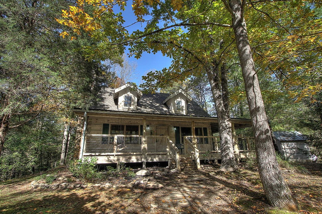 Bear's Den 3 Bedroom Cabin At Parkside Cabin Rentals