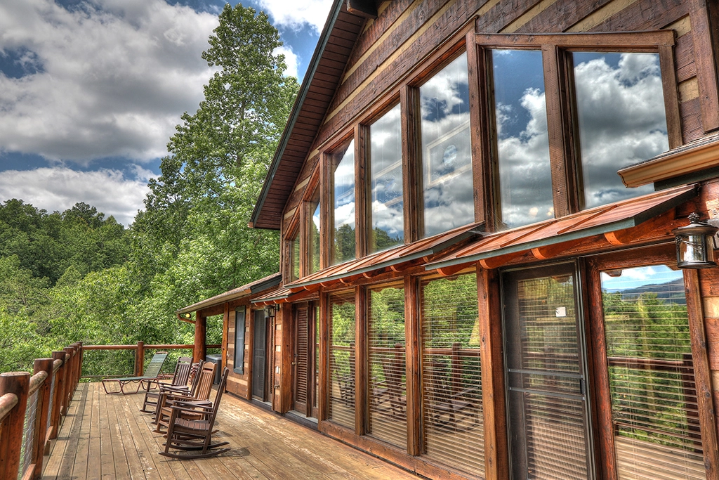 Heavenly View 2 Bedroom Cabin At Parkside Cabin Rentals